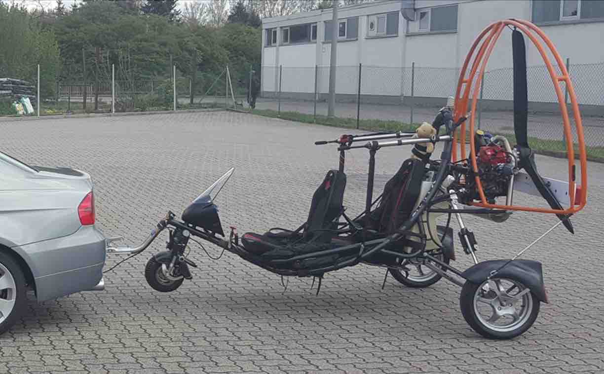 Fresh Breeze X-light paramotor tandem trike